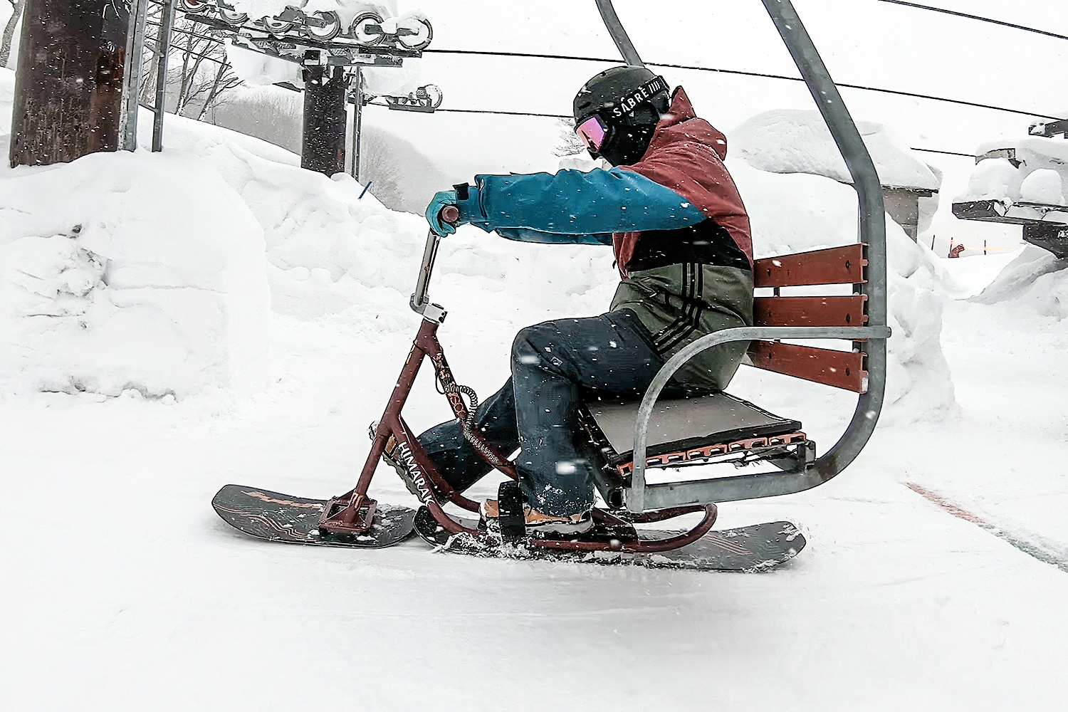 Jykk HOW TO SNOWSCOOT® #2 初心者向けスノースクートの滑り方｜Jykk公式How to ムービー - MAGAZINE ...